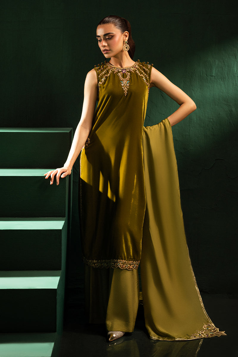 Sunnia Manahil – Velvet formals Collection